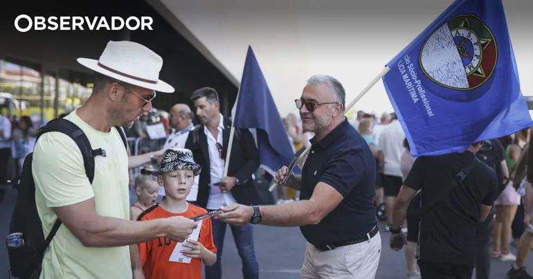 Elementos Das Forças De Segurança Terminam Protestos De Entrega De
