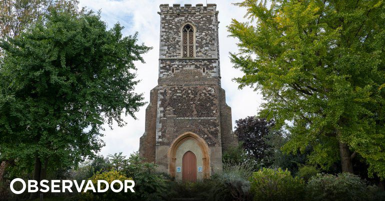 Arqueólogos descobrem ruínas centenárias de igreja anglo-saxónica e 3. ... Arqueólogos descobrem ruínas centenárias de igreja anglo-saxónica e 3. ...